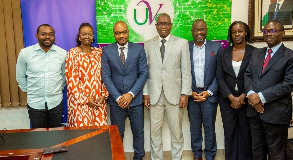 Collaboration entre l'ANSUT et l'UVCI pour l'innovation...